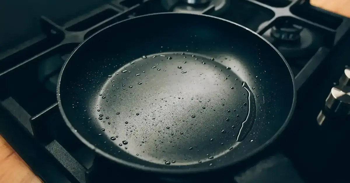 How to Clean Nonstick Cookware