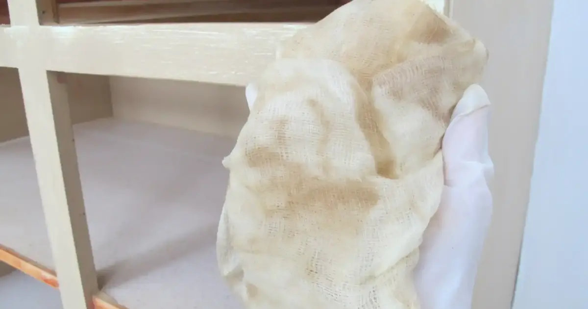 How to Use Tack Cloth For DIY Projects