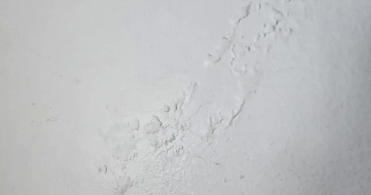 How to Fix Blistered and Bubbled Paint on Walls