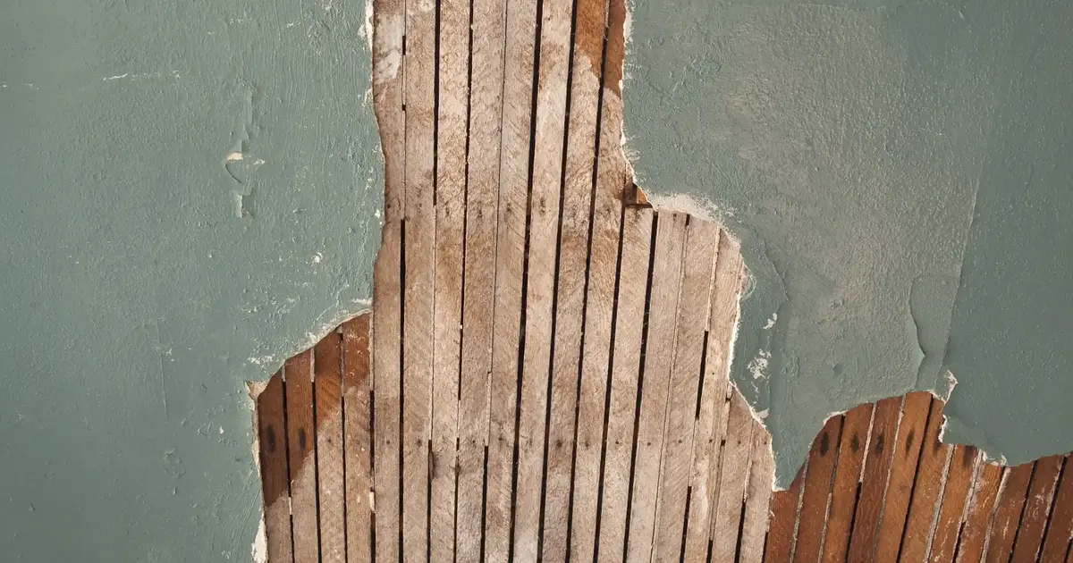 How to Repair Holes in Plaster Walls